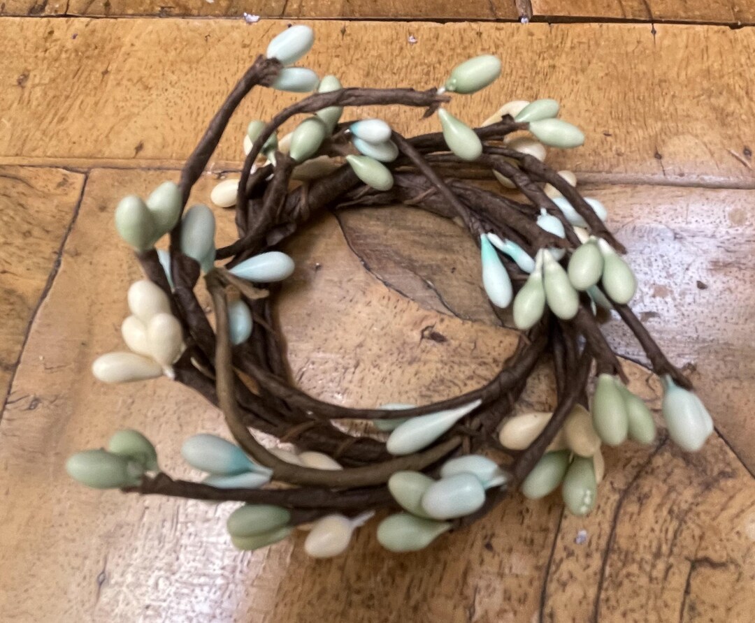 Set of 2 Mini Pip Berry Rings for Taper Candles 1.5" - Beautiful Spring ...