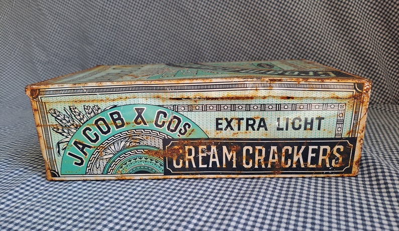 Vintage W&R Jacob and Co. Cream Cracker Tin, Rustic Cabin, Farmhouse ...