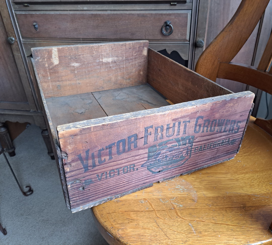 Depression-era Wooden Farm Crate, Victor Fruit Growers, California ...