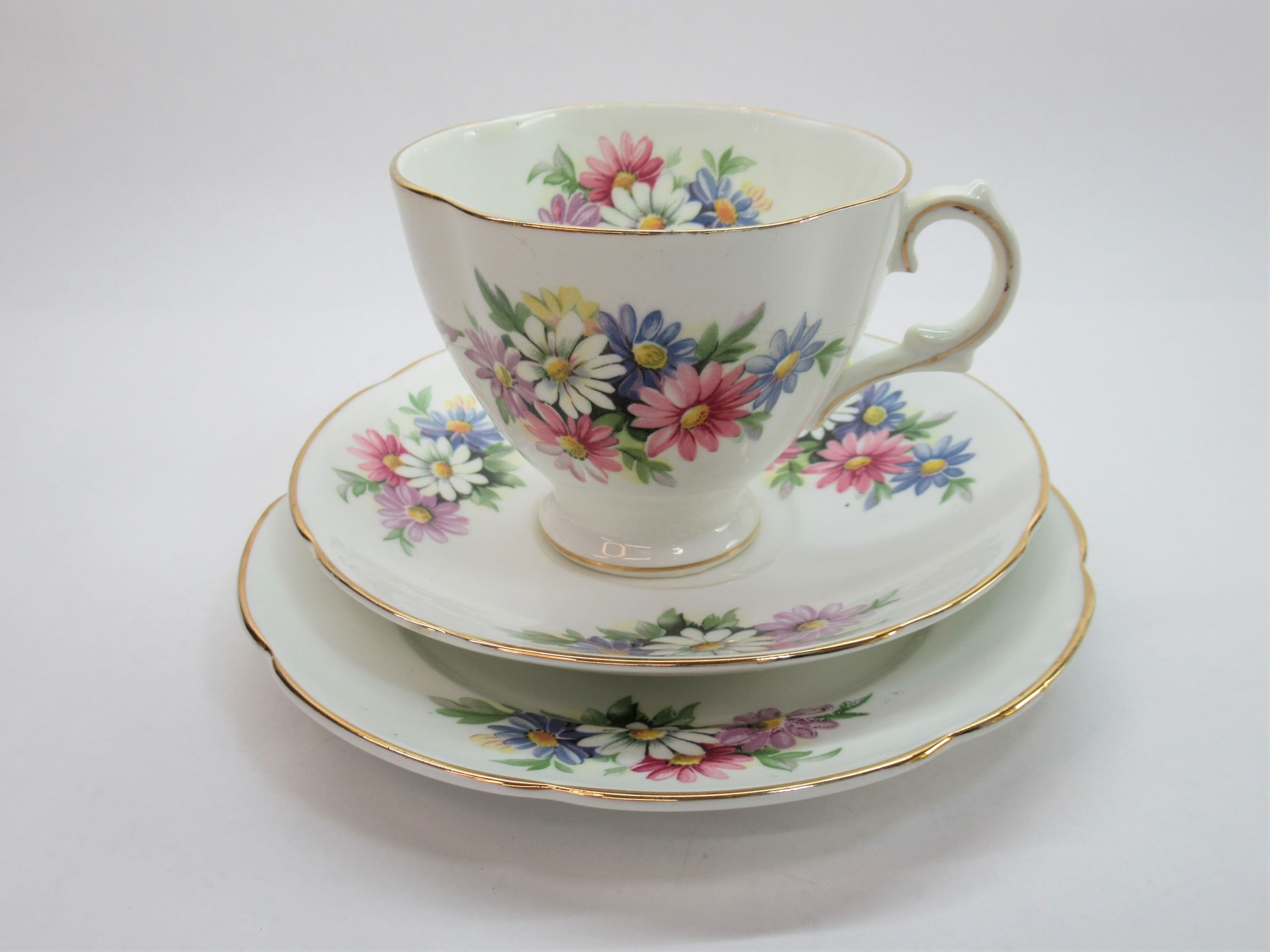 Vintage ROYAL STUART Daisy Fine China English Trio. - Etsy