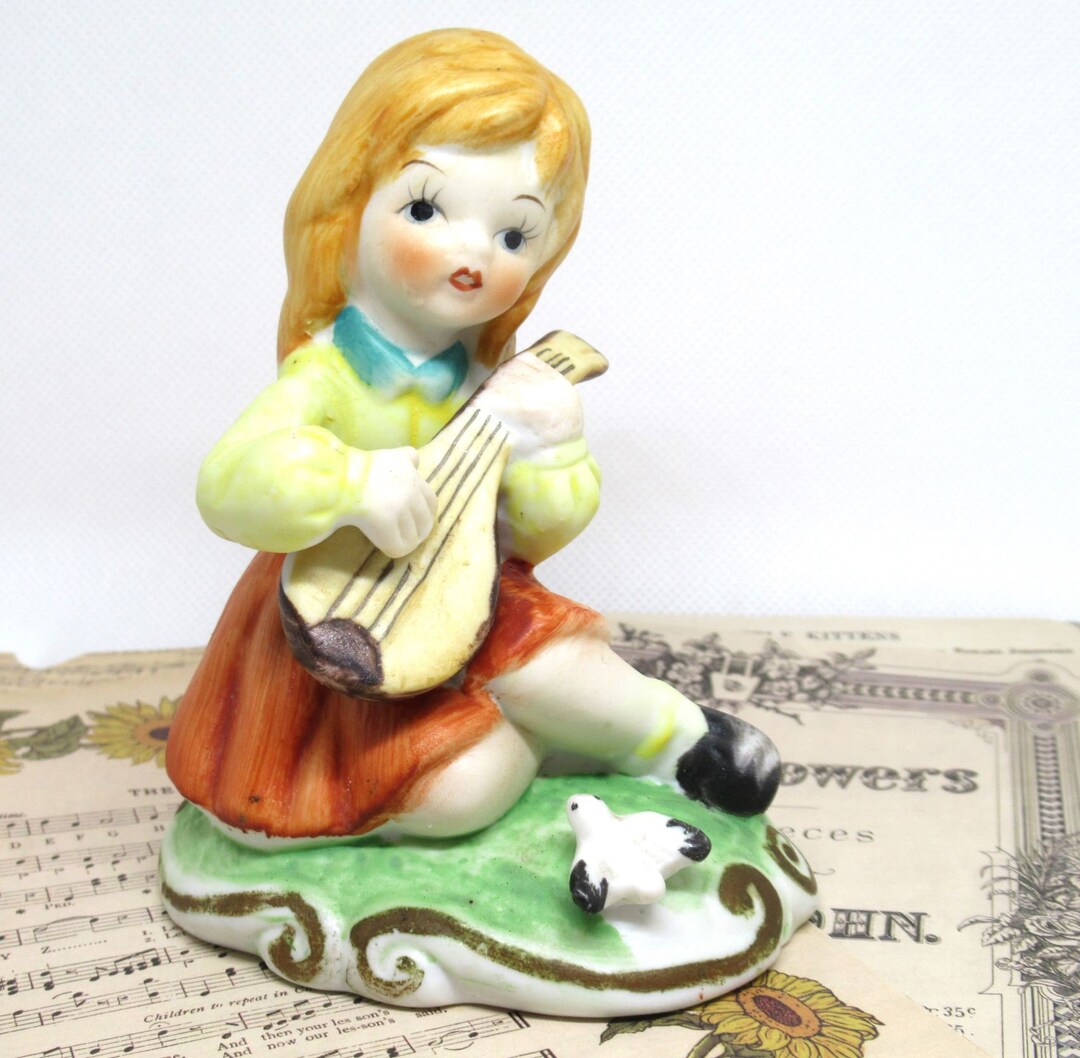 Vintage Capodimonte Mandolin Girl Porcelain Figurine. - Etsy