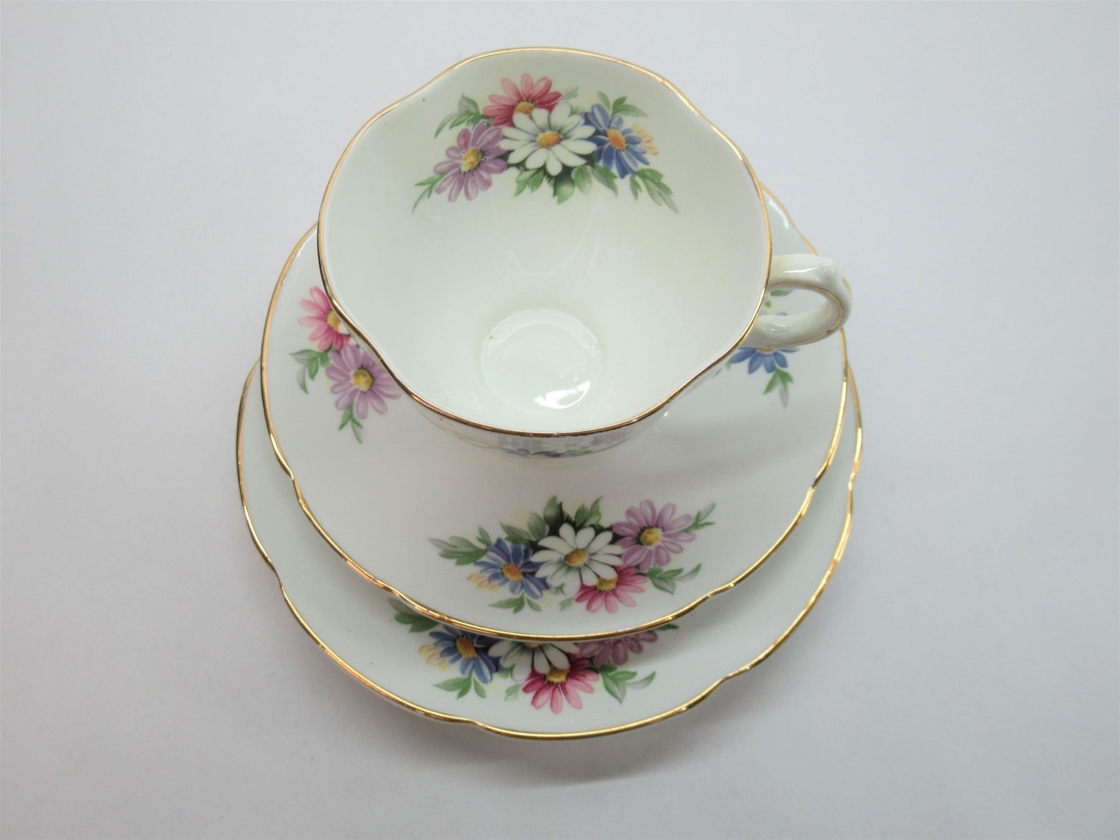 Vintage ROYAL STUART Daisy Fine China English Trio. - Etsy