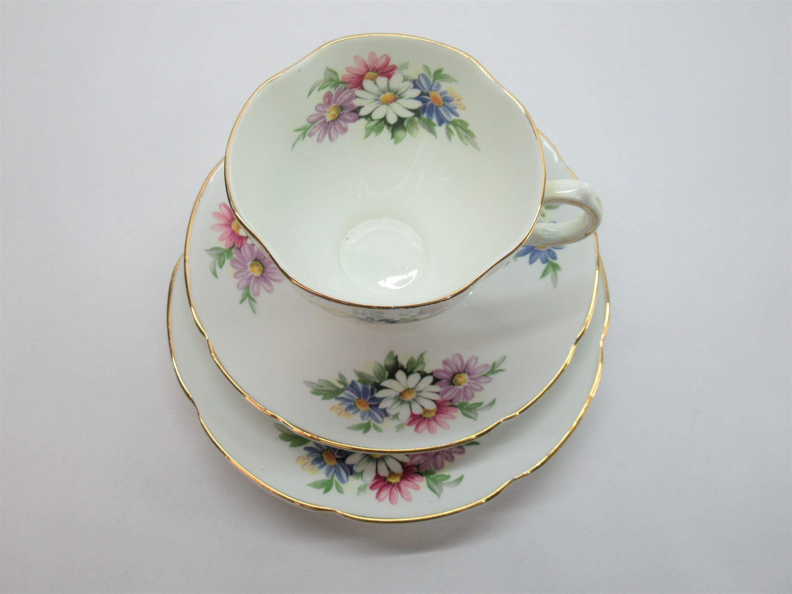 Vintage ROYAL STUART Daisy Fine China English Trio. - Etsy