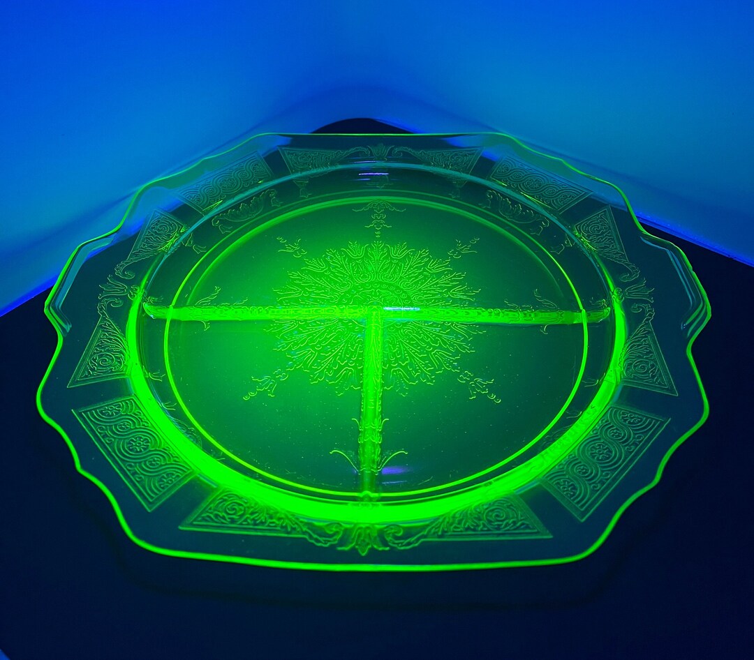 Vintage Uranium Glass Dinner Plates one Large, One Medium - Etsy