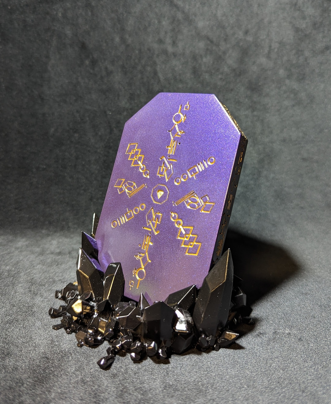 Smallville Brainiac Black Box Prop Replica With Black Kryptonite Stand ...