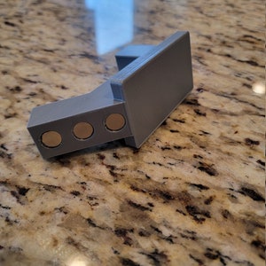 Magnetic Saw Guide for Perfectly Straight 45 and 90 Degree Cuts ...