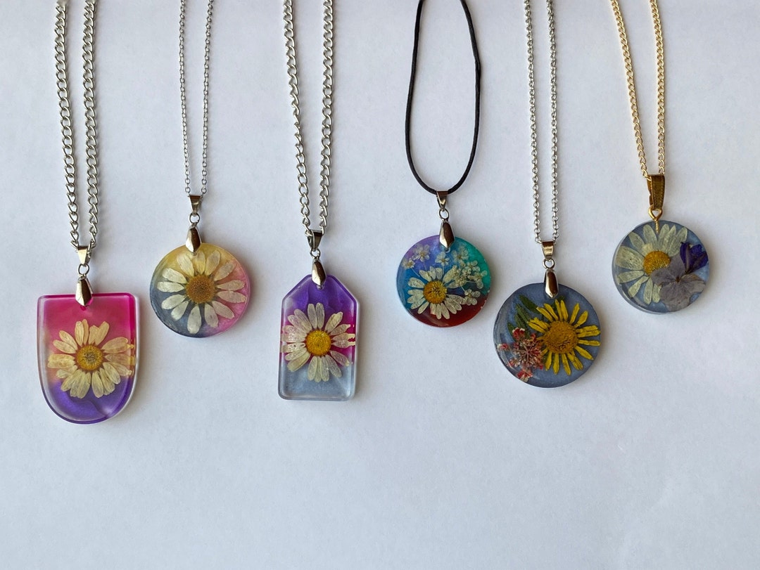 Colorful Daisy Necklace, Dried Daisy Necklace, Pressed Daisy Pendant ...