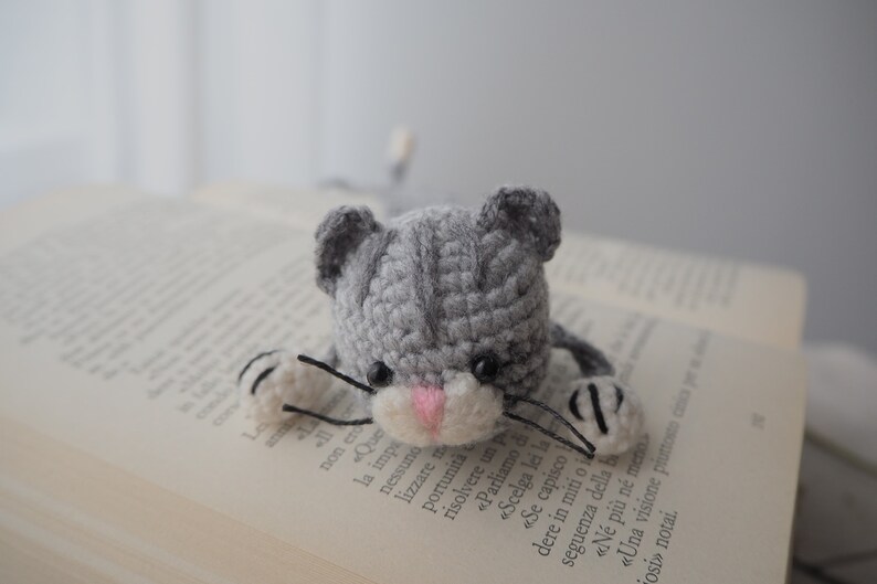 Crochet Gray Tabby CAT Bookmark, American Shorthair Cat, Book Lover ...