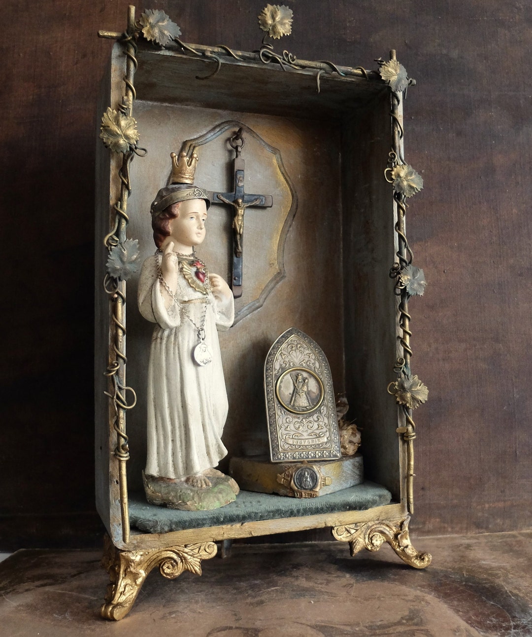 Religious Shrine/ Baby Jesus/ Wooden and Bronze / Reliquary Chapel - Etsy