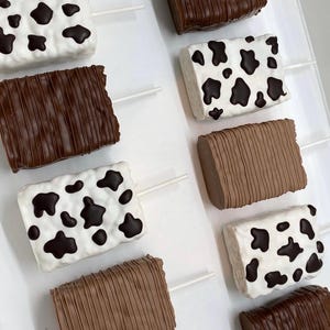 Cow Themed Dessert Box – 24, 36 or 48 Piece Farm Party Treats ...
