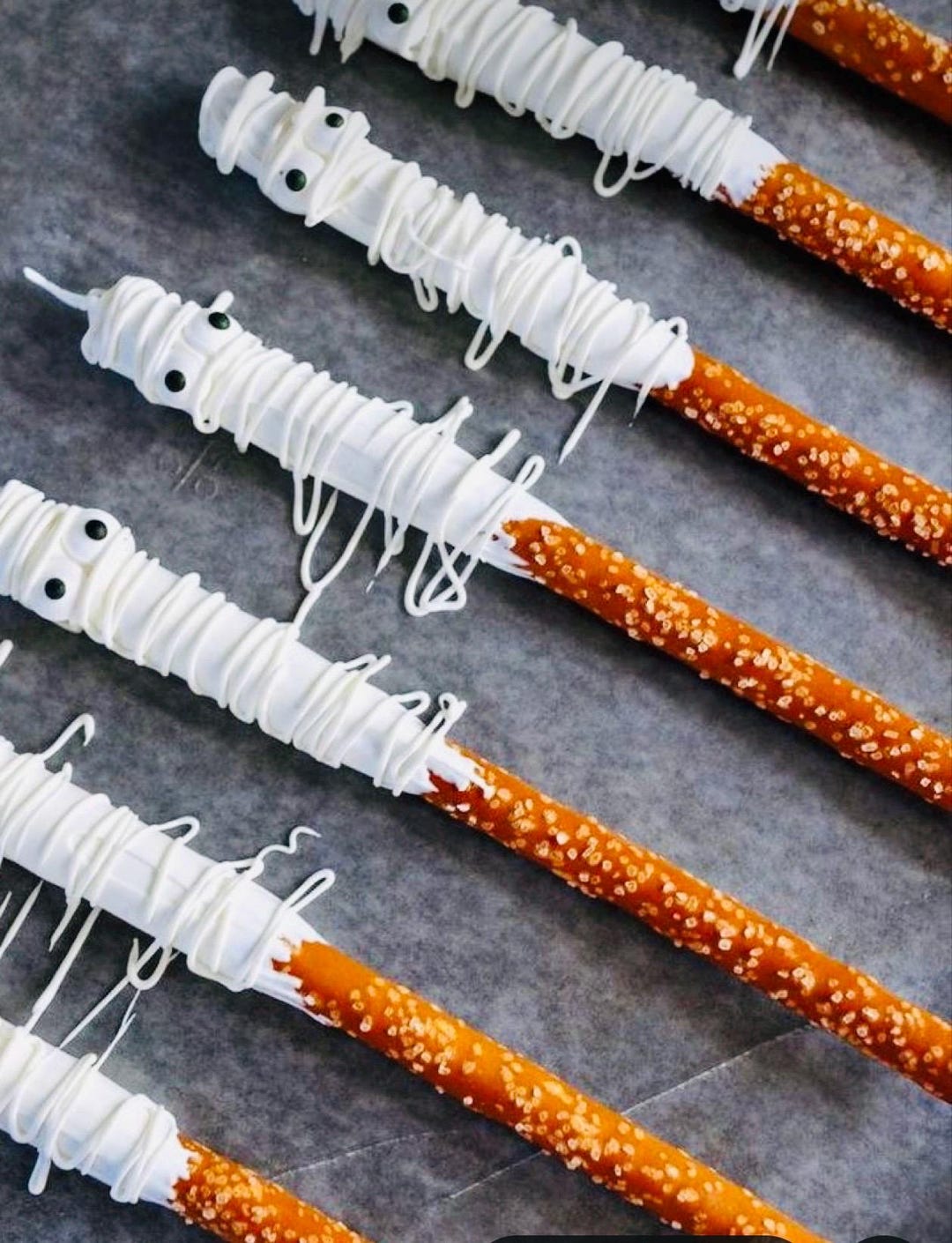 Spooky Halloween Pretzel Rods - Chocolate Dipped, Fun Halloween Party ...
