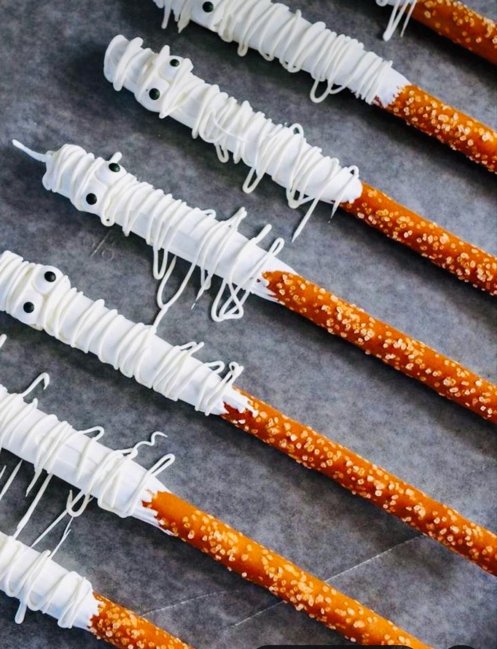 Spooky Halloween Pretzel Rods - Chocolate Dipped, Fun Halloween Party ...