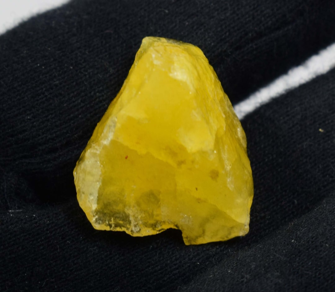 Yellow Sapphire Natural Yellow Sapphire Rough Yellow Raw Gemstone ...