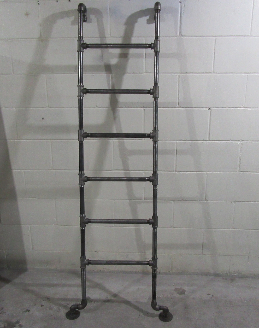 P#1719, Hooked Tilting Ladder, Industrial Bunk Bed Ladder, 3/4" (OD is ...