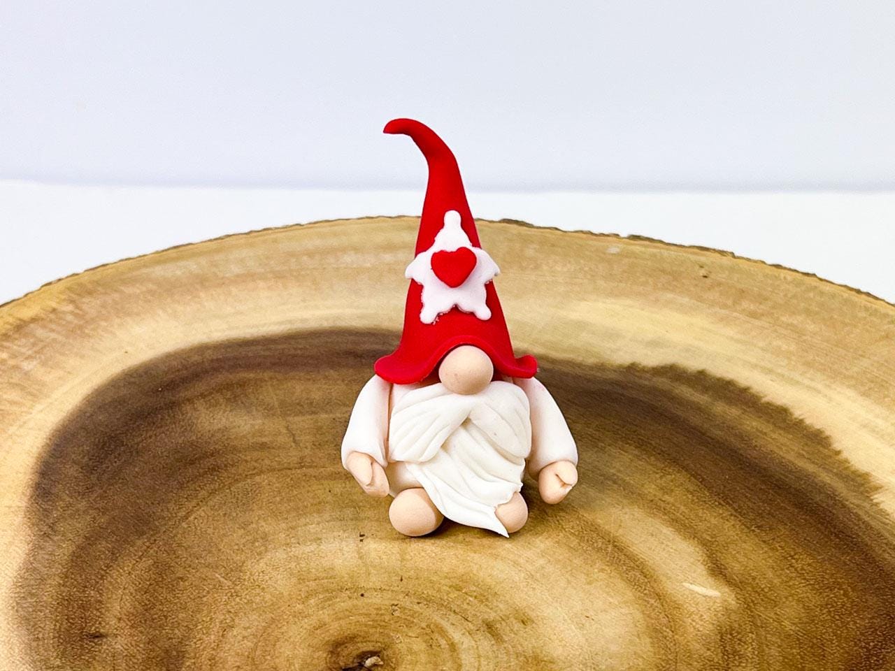 Gnome Cake Toppers - Edible Gnomes With Snowflake Cake Decoration - Etsy