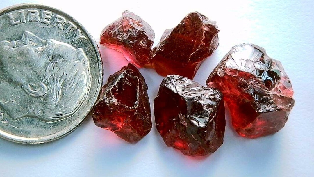 20.49 Total Carat Weight Rough Red Pyrope Facet Quality Garnet Crystal ...