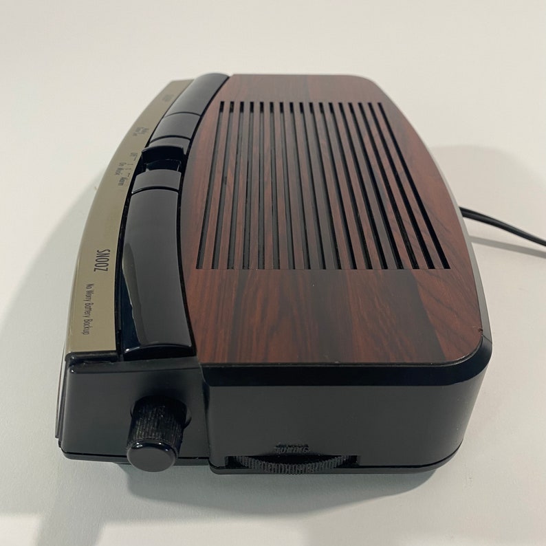 Vintage General Electric Alarm Clock Radio AM/FM GE Model No. 7-4619A ... Vintage General Electric Alarm Clock Radio AM/FM GE Model No. 7-4619A ...