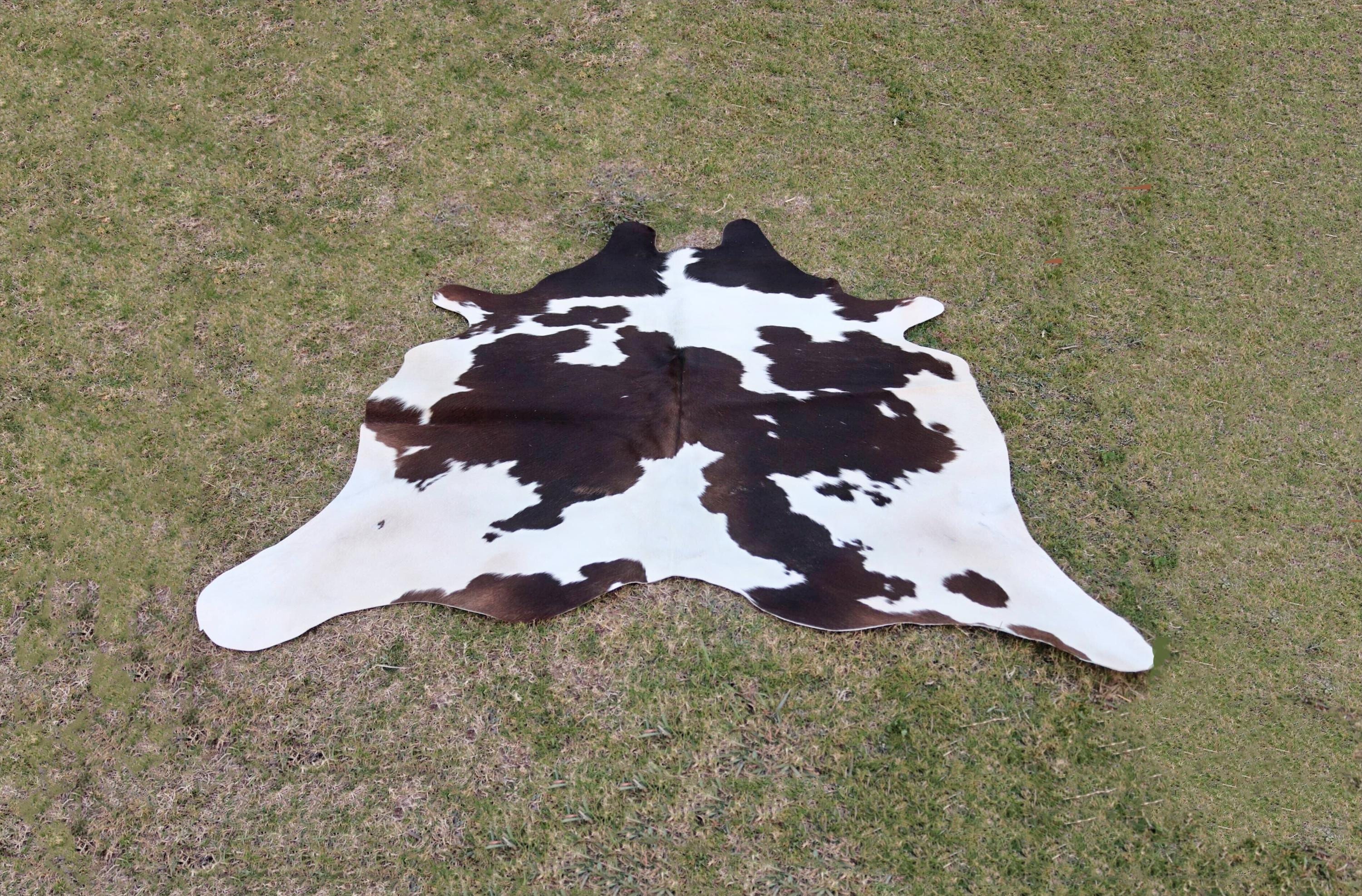 Real Cowhide Rug - Cow Hide in Black and White - Genuine Cow Skin Rug ...
