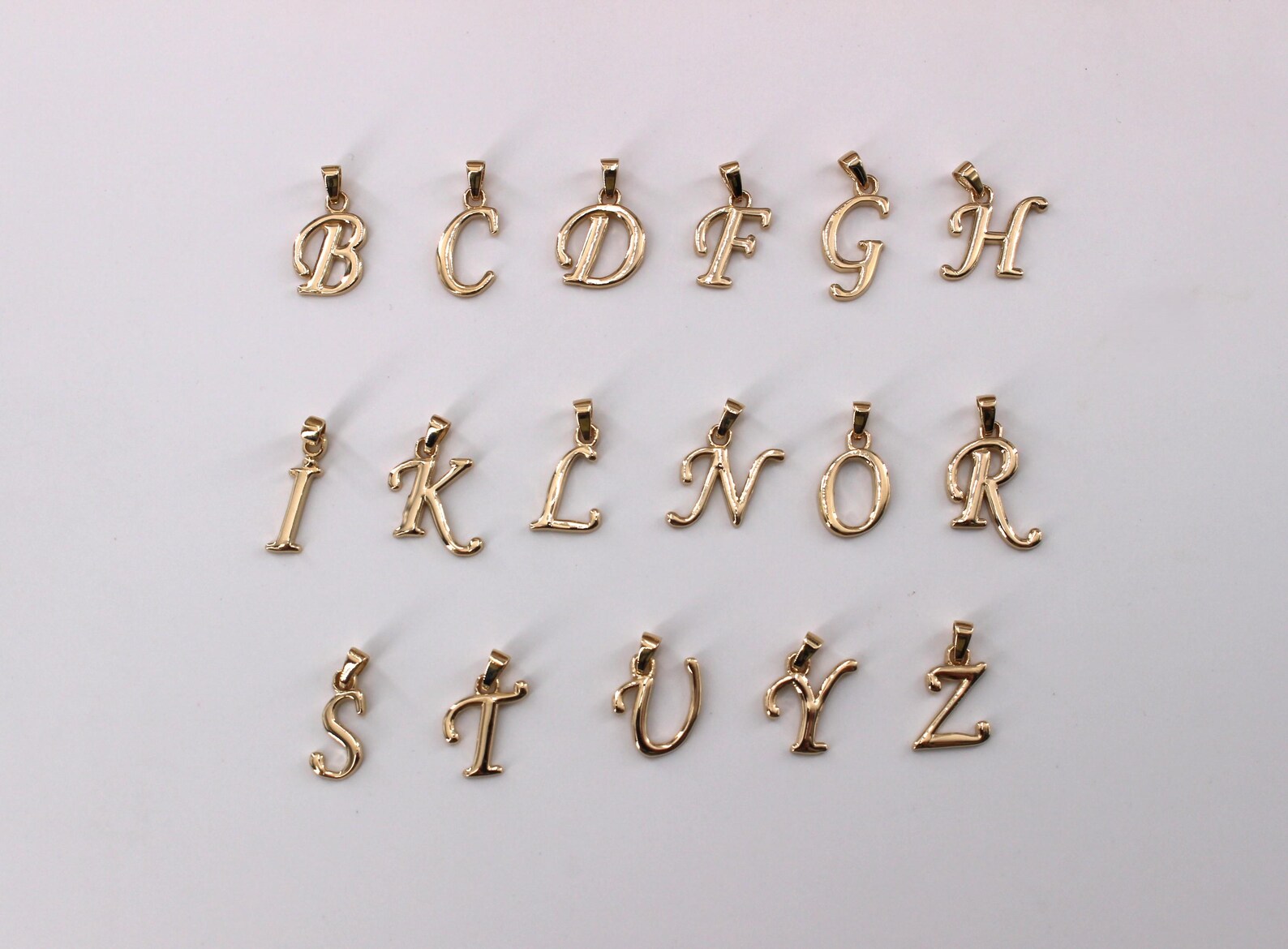 14k Solid Gold Initials and Chains - Etsy