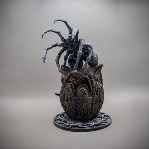 Facehugger Figure | Alien Statue | 3D Printed Facehugger Collectible ...