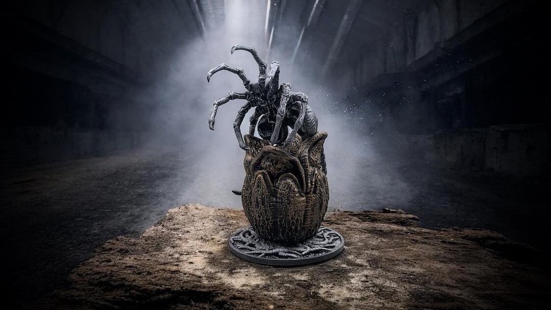 Facehugger Figure | Alien Statue | 3D Printed Facehugger Collectible ...