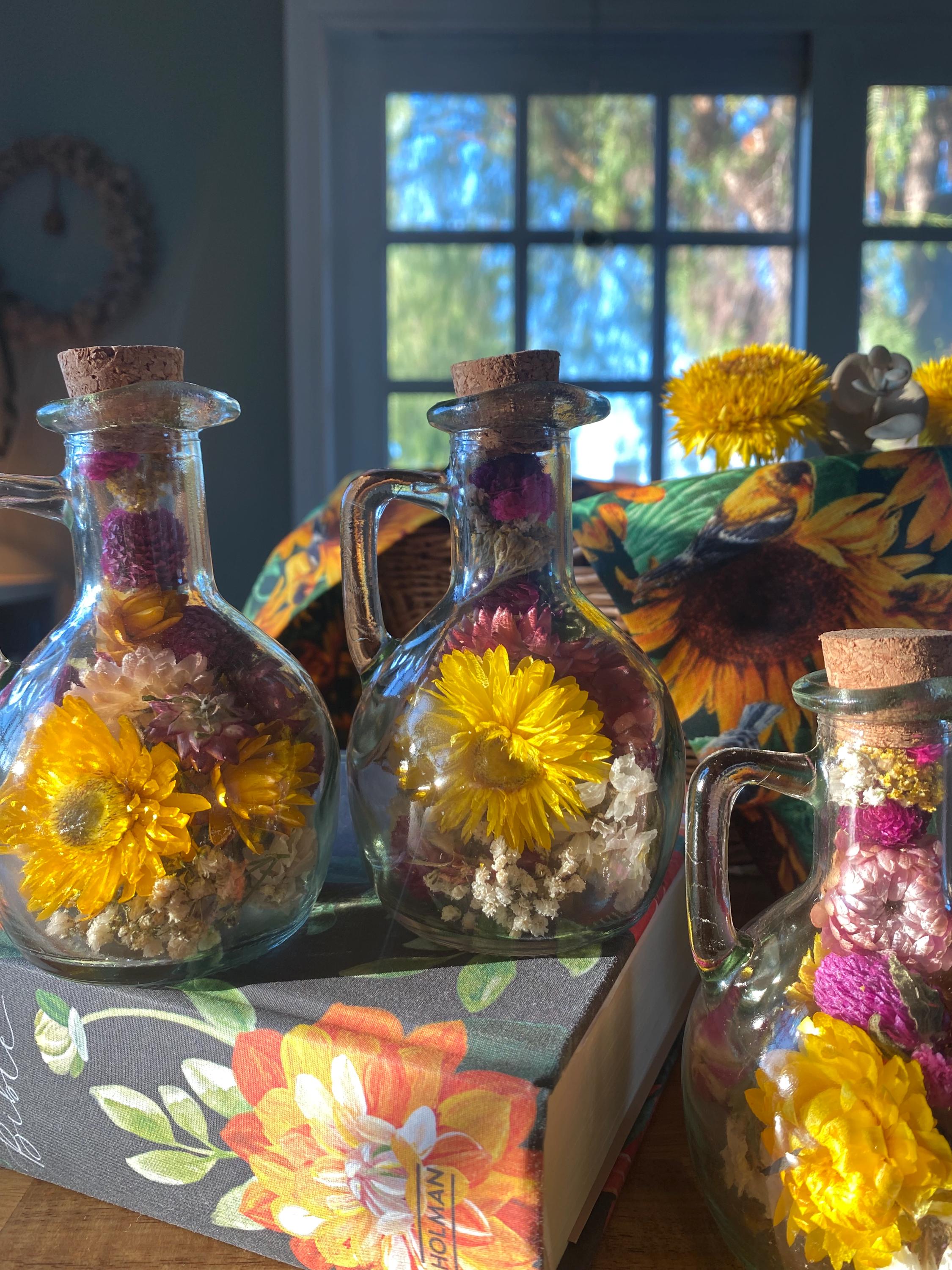 Flower Market Terrarium: Dried Flowers, Bookshelf & Spring Decor ...