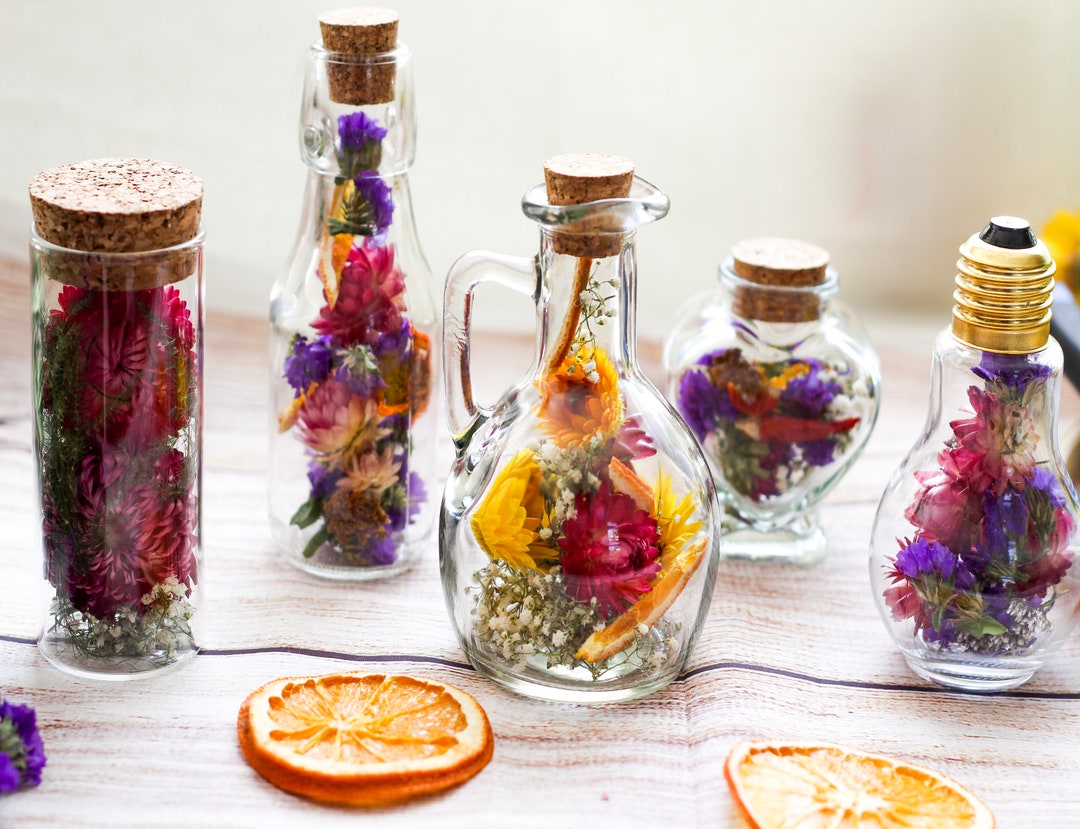 Flower Market Terrarium: Dried Flowers - Bookshelf & Party Decor, Glass ...