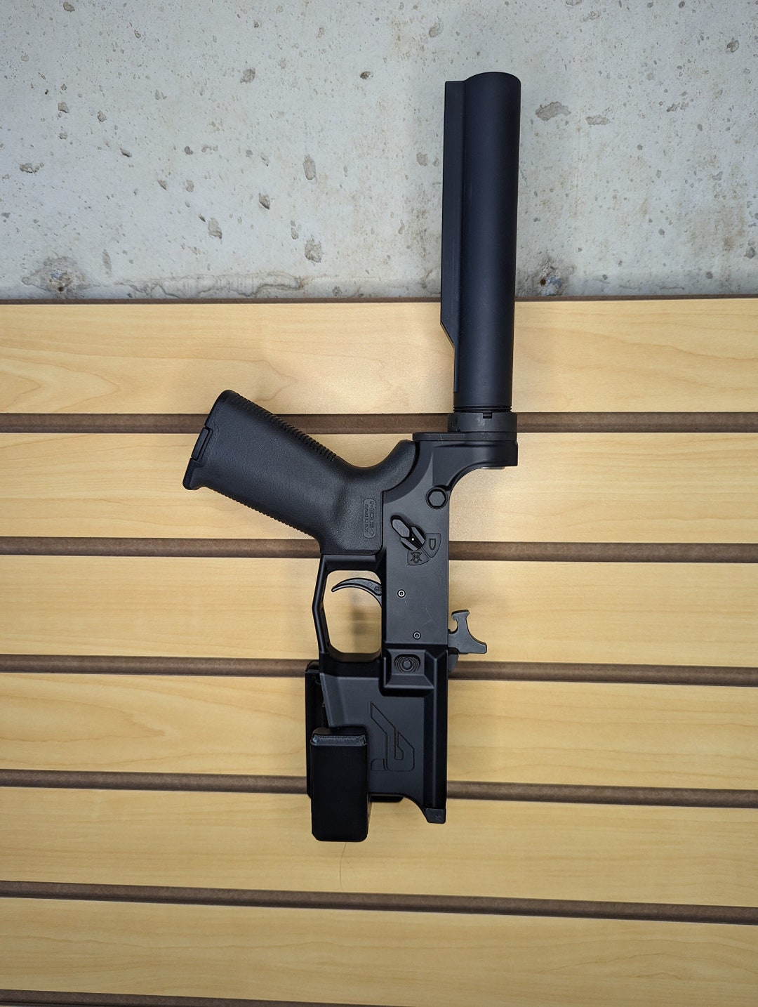 AR 15 Magwell Bevel Mount Slatwall Rifle Holder Storage - Etsy