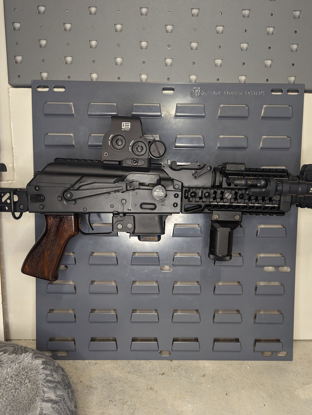 Magwell Mount for Kalashnikov USA KP9 / KR9 - Secureit / Akro-mils ...