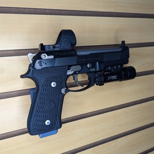 Magwell Mount for Beretta M9 / 92 - Slatwall | Handgun Holder Storage ...