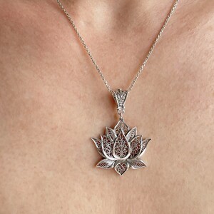 Sterling Silver Lotus Floral Women Pendant Necklace, 925 Silver Artisan ...