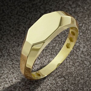 Streamline Faceted Gold Signet Ring Personalized Initial - Etsy