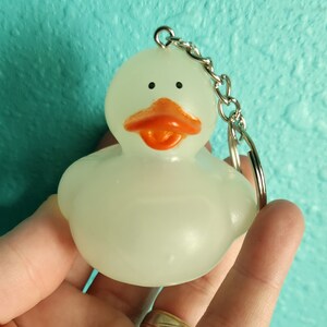 Glow in the Dark Rubber Duck Keychain is a Great Gift for Any Occasion ...