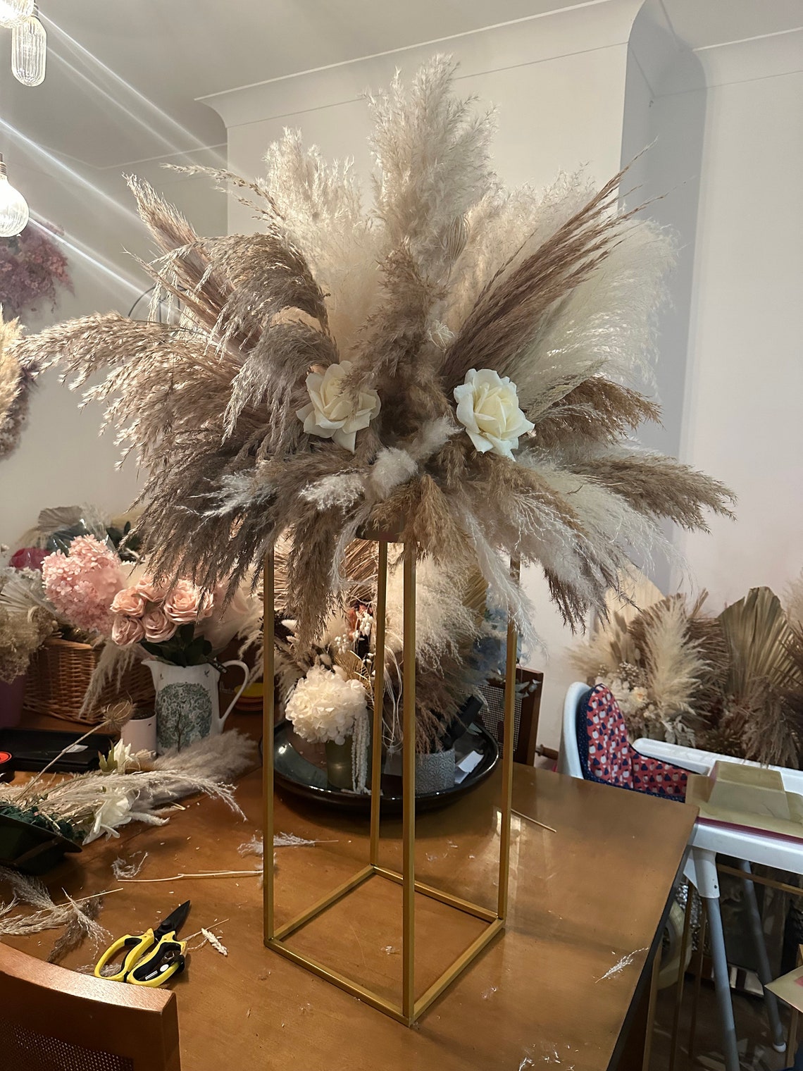 Gold Pampas Pedestal Table Centrepieces Pampas Aisle Runners Wedding ...