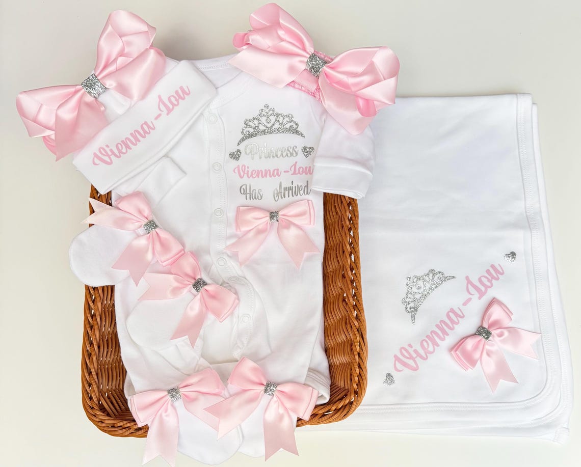 Newborn Baby Girl Homecoming Set, Sleepsuit/babygrow Hat Mitts Headband ...