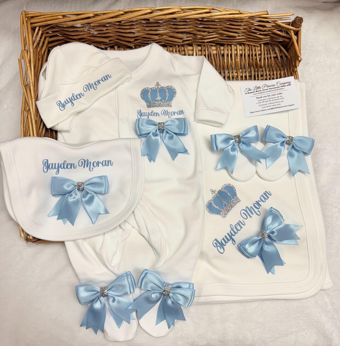 Newborn Baby Boy Homecoming Luxury Set Sleepsuit/babygrow Bib Mitts Hat ...