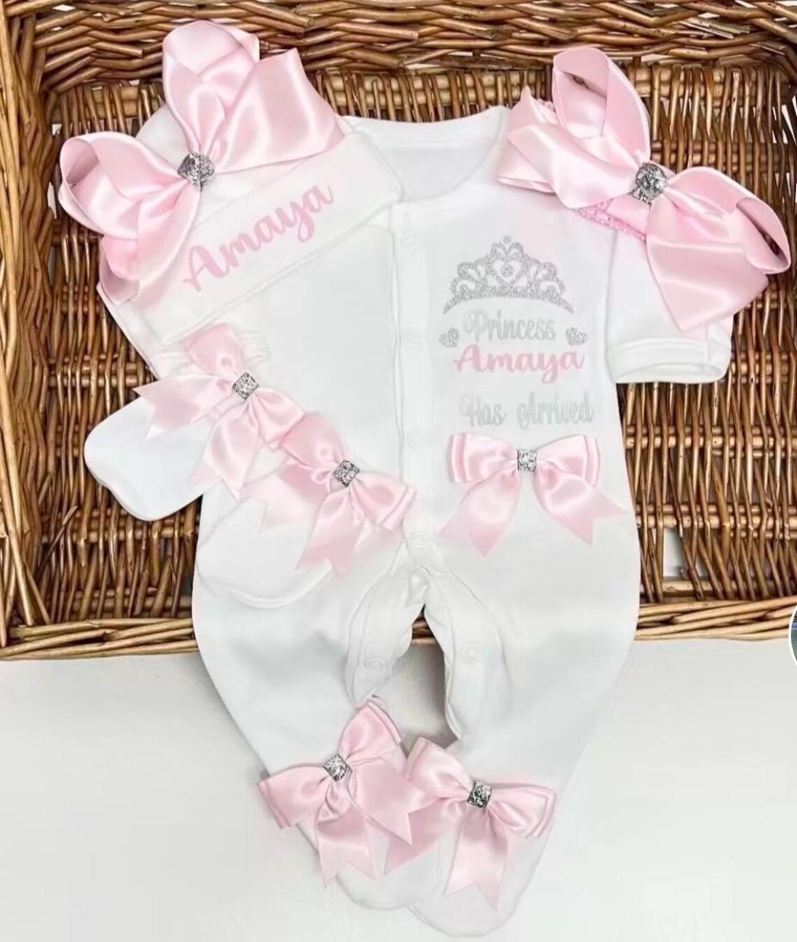 Newborn Baby Girl Homecoming Set, Sleepsuit/babygrow Hat Mitts Headband ...