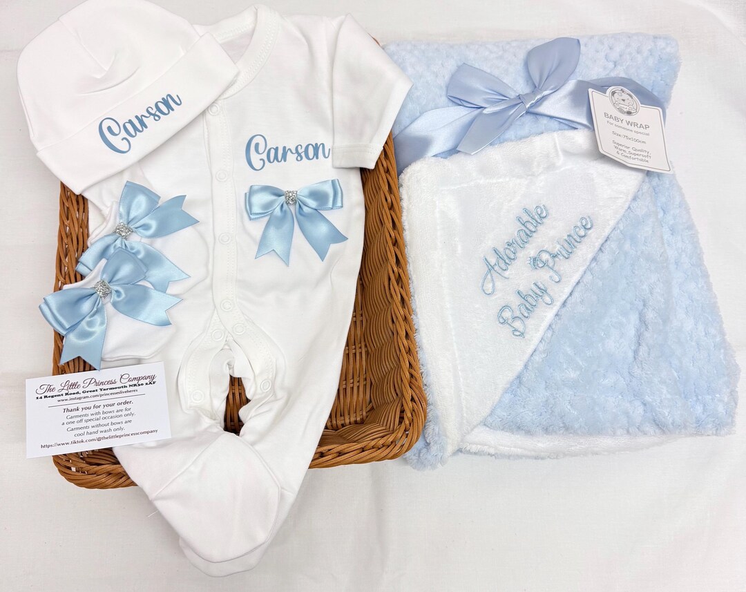 Newborn Baby Boy Homecoming Set Sleepsuit Babygrow Hat Scratch Mittens ...