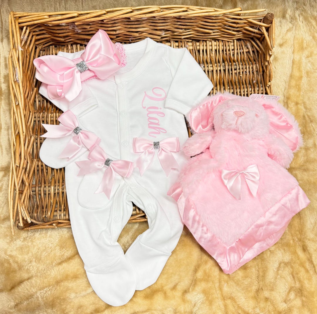 Baby Comforter Set Newborn Homecoming Headband Sleepsuit/babygrow ...