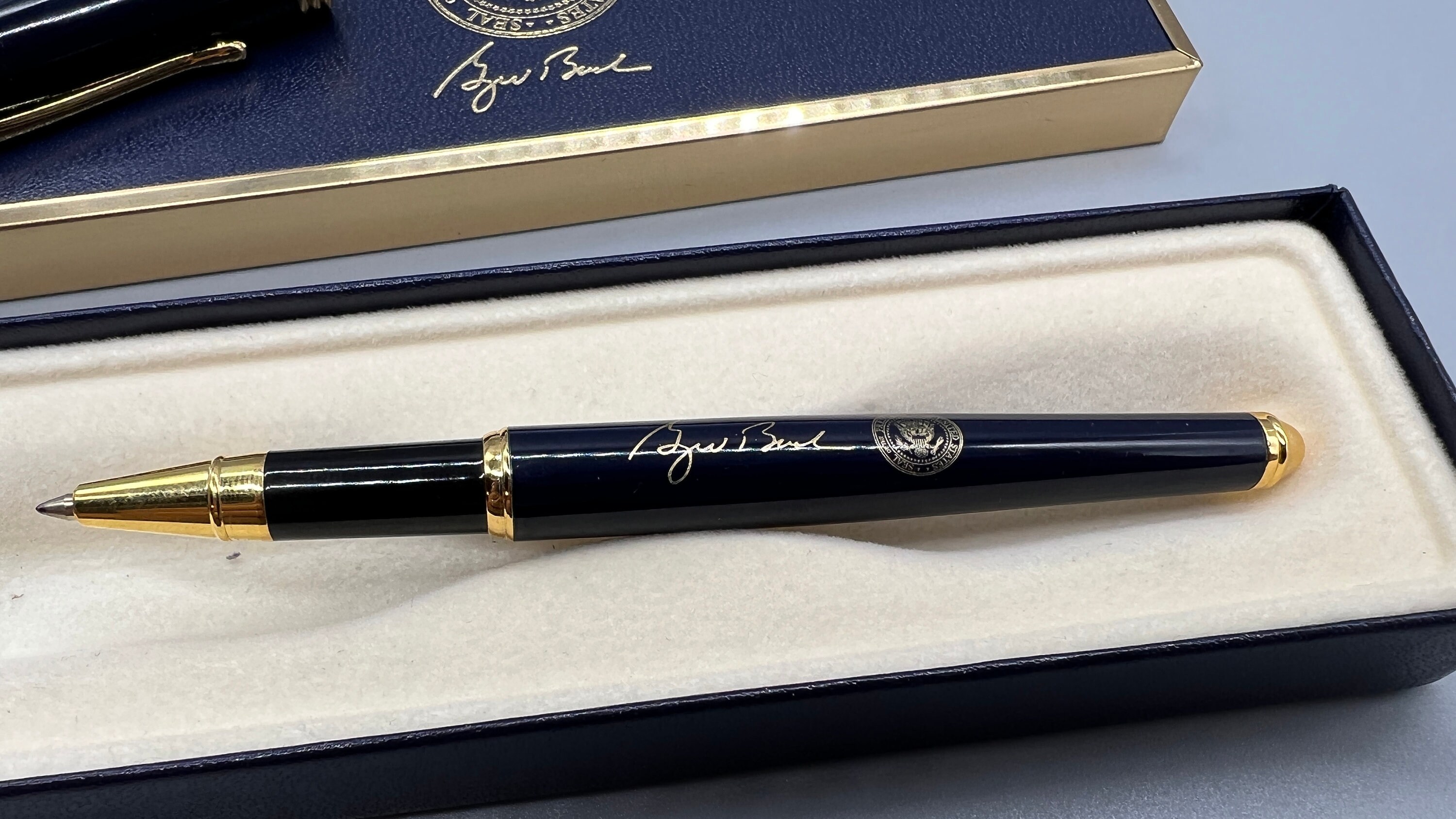 RARE President George W. Bush Signing Pen & Box WHITE - Etsy