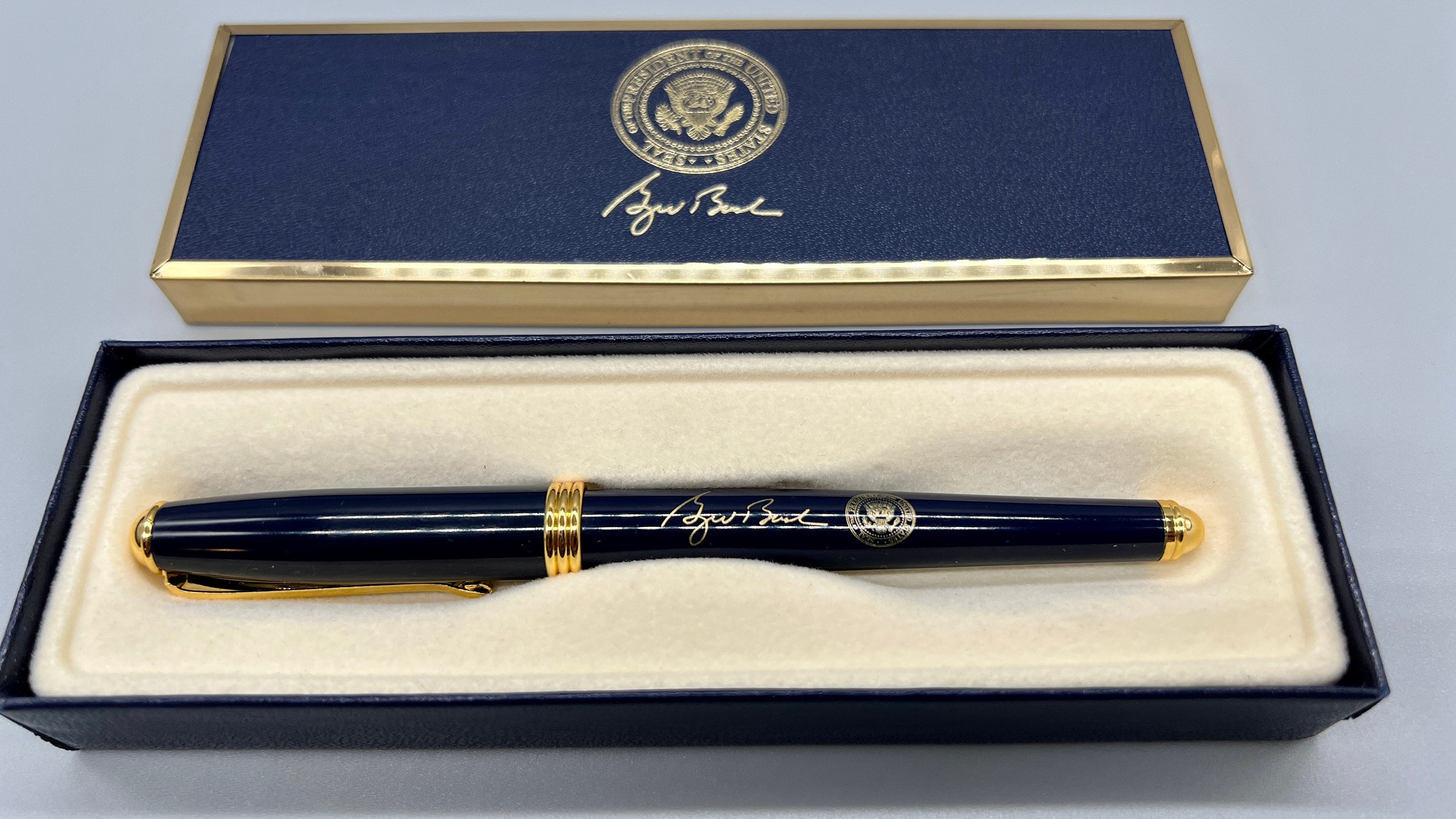 RARE President George W. Bush Signing Pen & Box WHITE - Etsy
