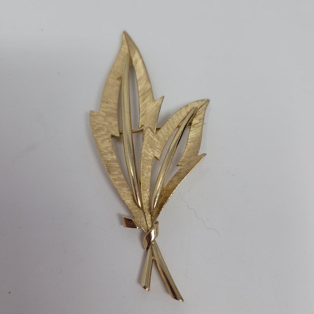 Trifari Brushed Gold Tone Double Leaf Brooch Pin Signed Vintage - Etsy