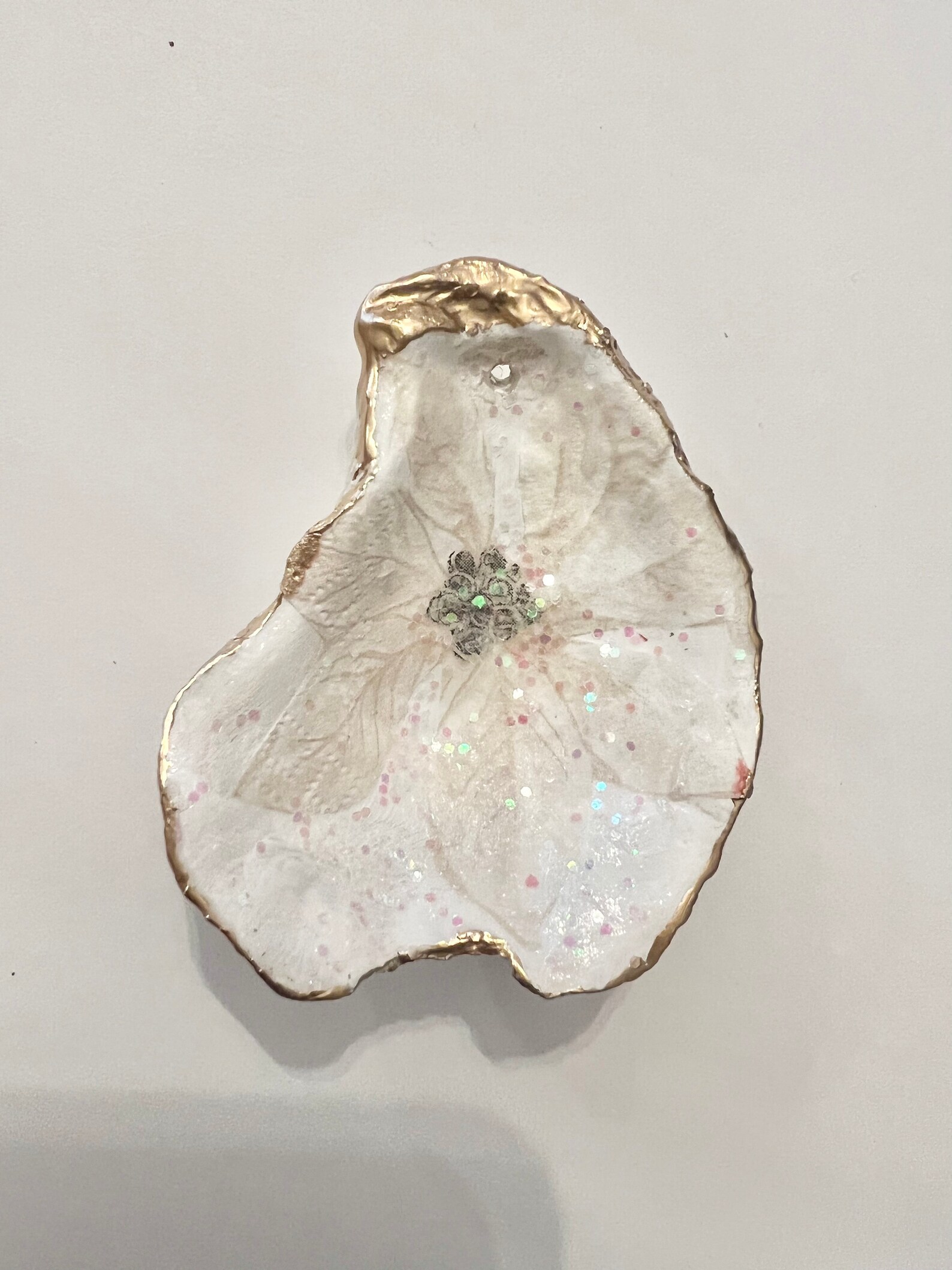 Med. Decoupage Clam Shells - Etsy