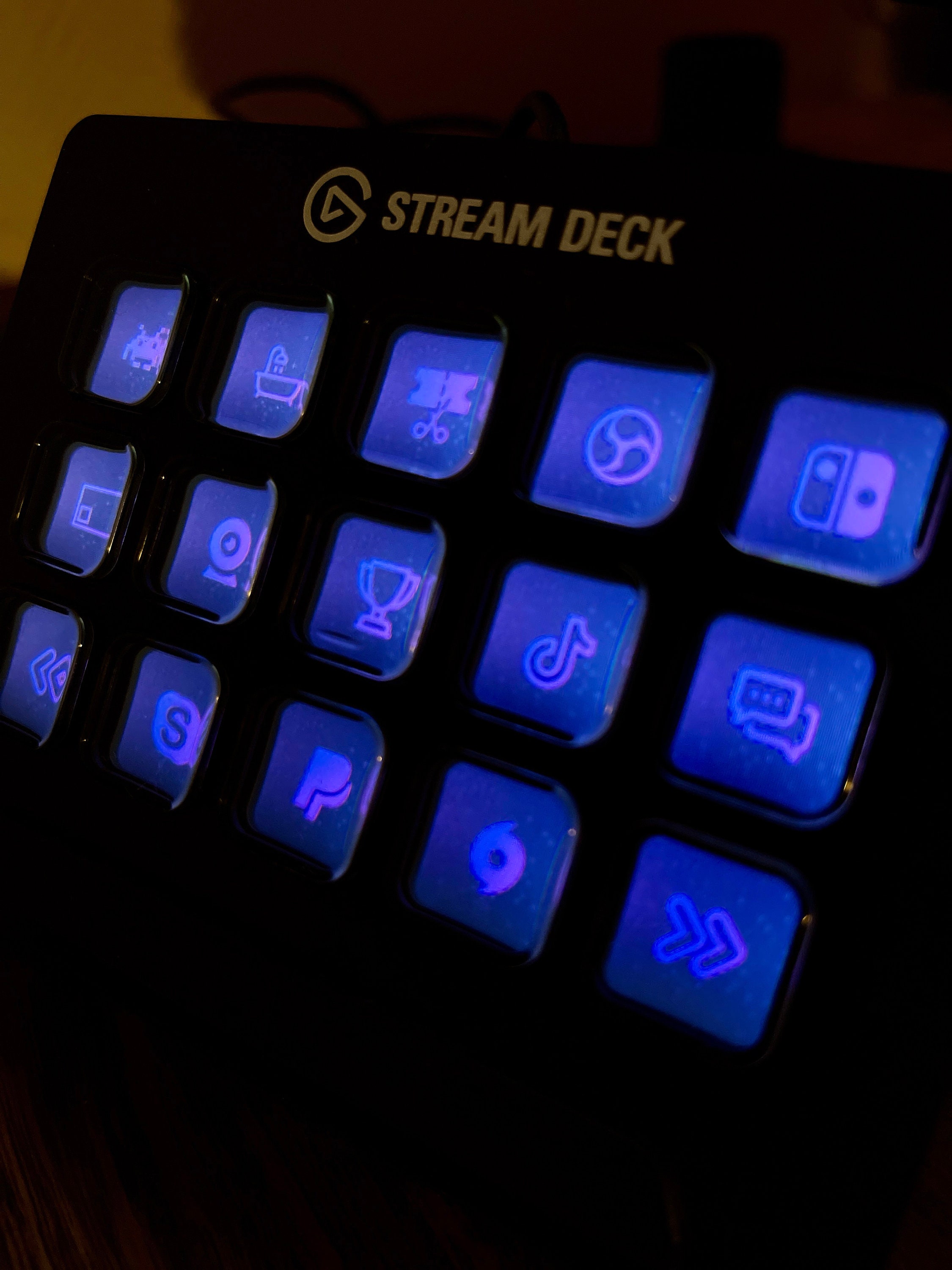 Streamdeck Icons - 168 Dark Blue Purple Gradient on Star Background ...
