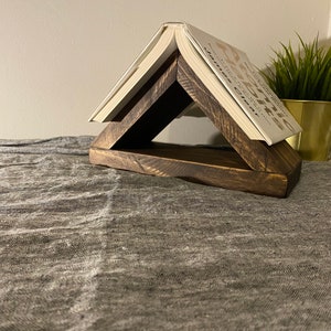 Triangle Bookstand - Etsy