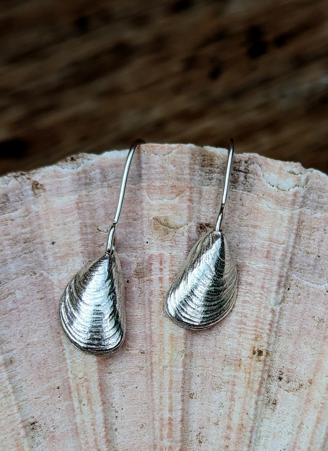 Sterling Silver Mussel Shell- Dainty Drop Earrings - Etsy