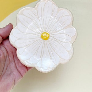 Adorable Small Flower Plate - Etsy