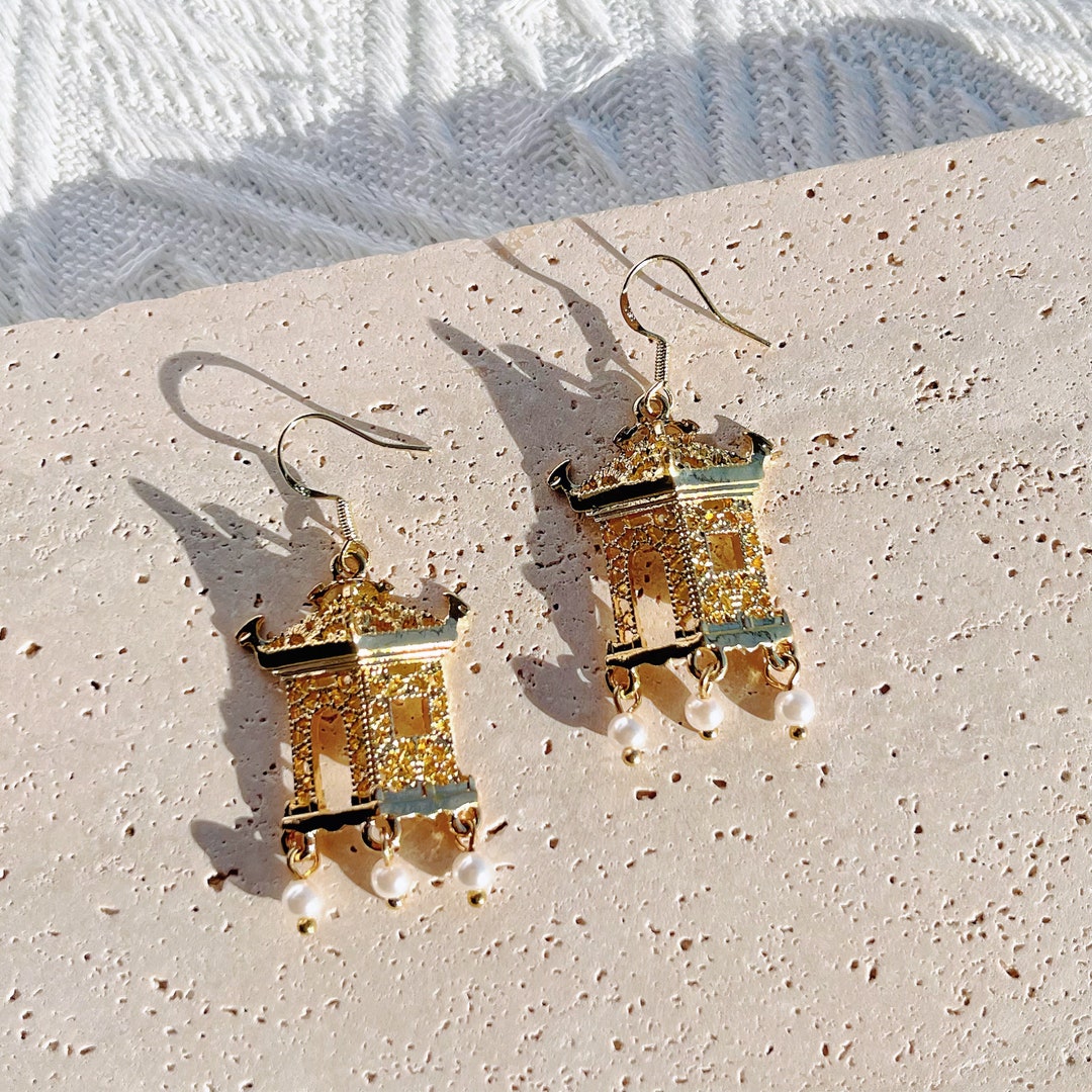 Gold Japanese Pagoda Earrings Dangle, Aesthetic Asian Earrings, Zen ...