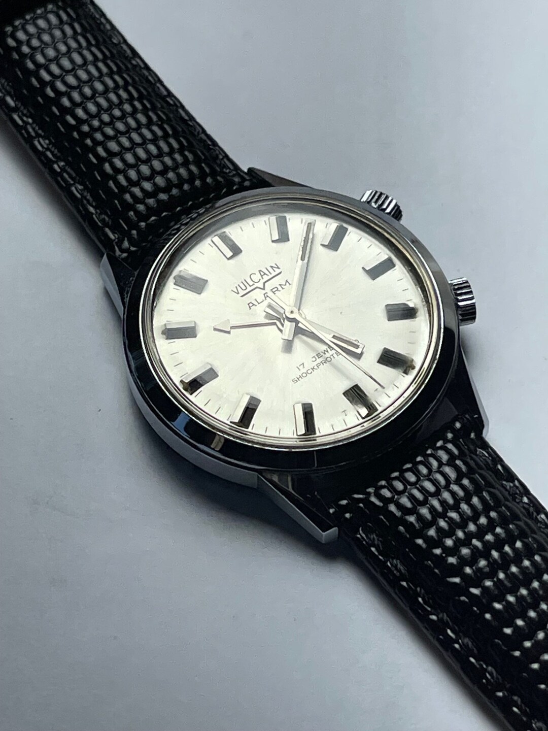 Vulcain Shockprotected Alarm Wrist Watch Stainless Steel Screw Down ...