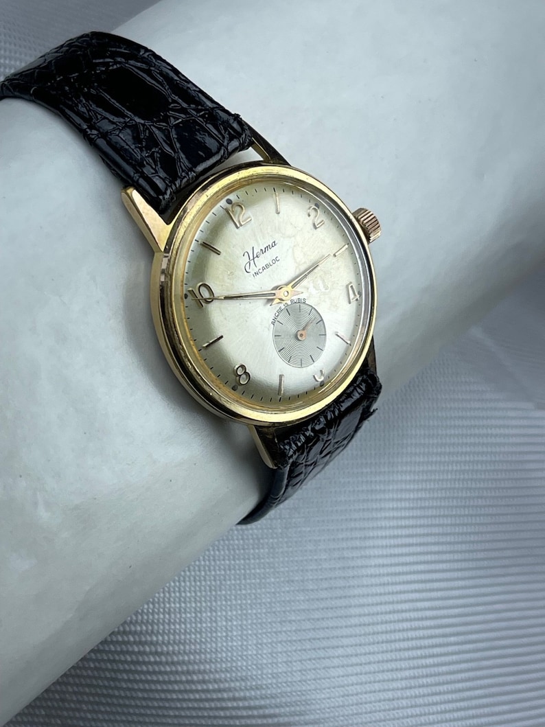 Herma Classic Dress Gold Capped Stainless Steel Screw Down Back Vintage ...